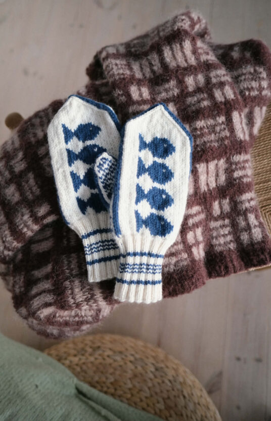 Fisherman knitting pattern mittens | women's men's | HipKnitShop
